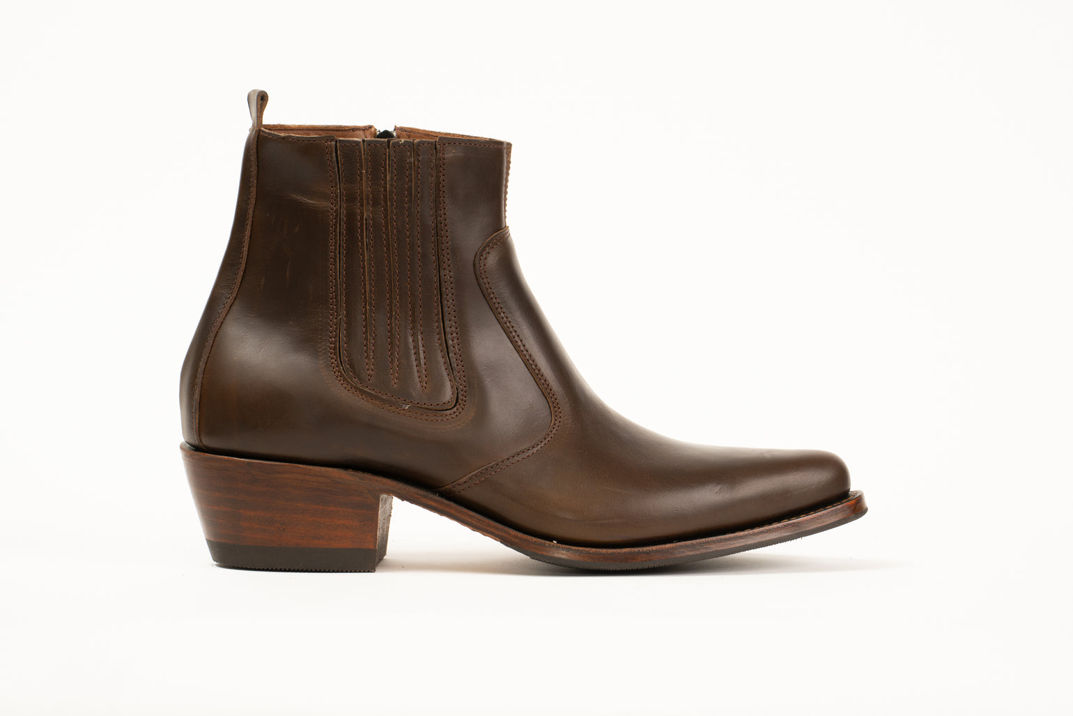 Bespoke Shoe Service Available in East Vancouver – HD Russell Boots & Shoes